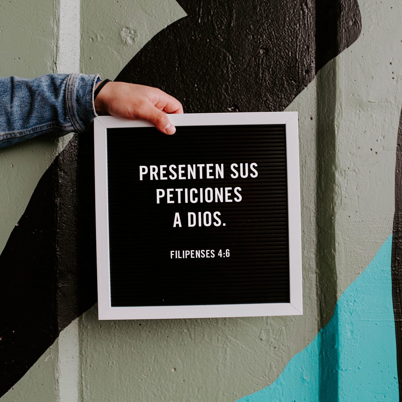 Filipenses 4:6 Por nada estéis afanosos, sino sean conocidas vuestras ...